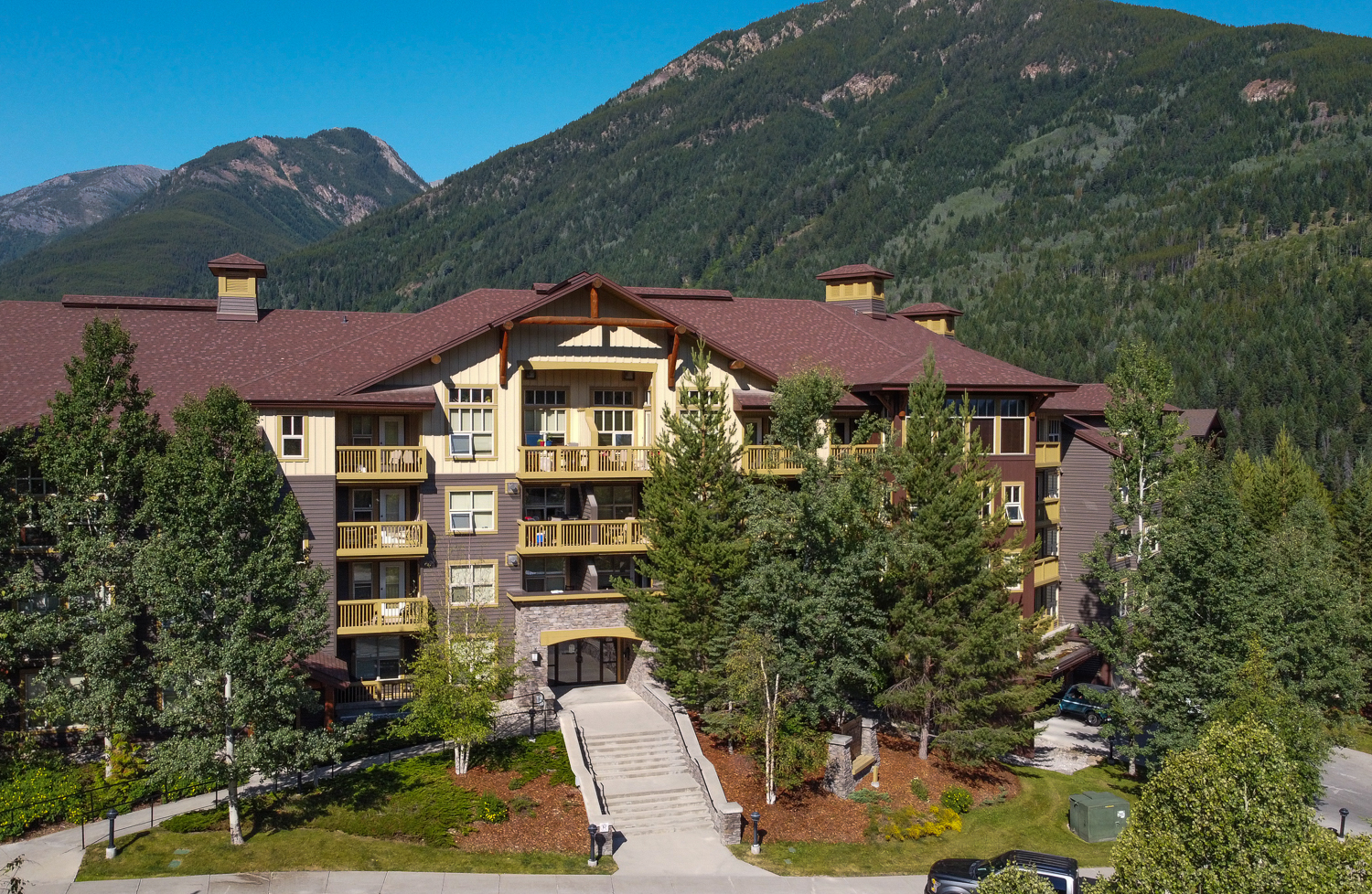 Summit Lodge | Panorama Mountain Resort